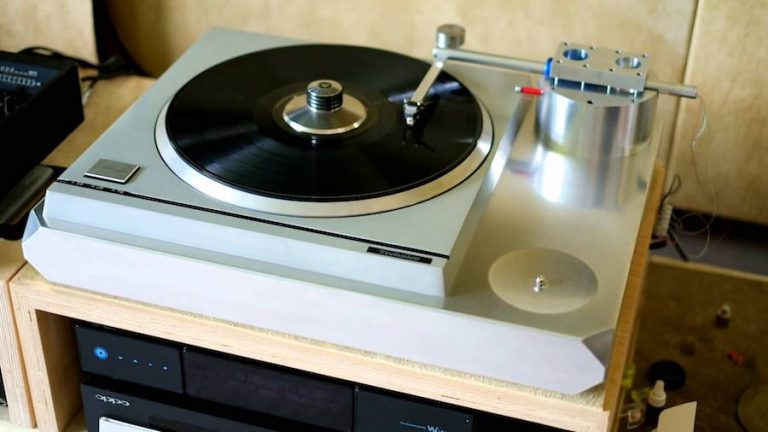 Turntable Tonearm Types – A Quick Guide